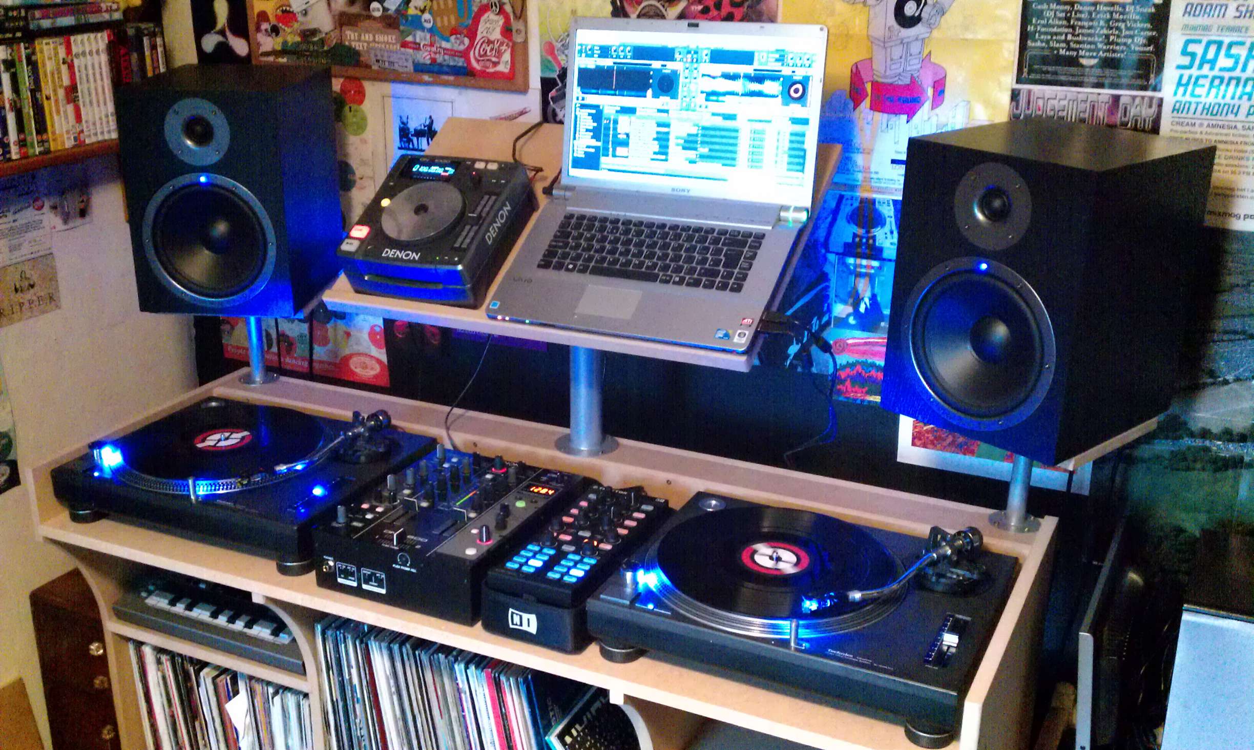 A Beginner DJ s Guide To Monitors Part 2 Positioning Your Speakers
