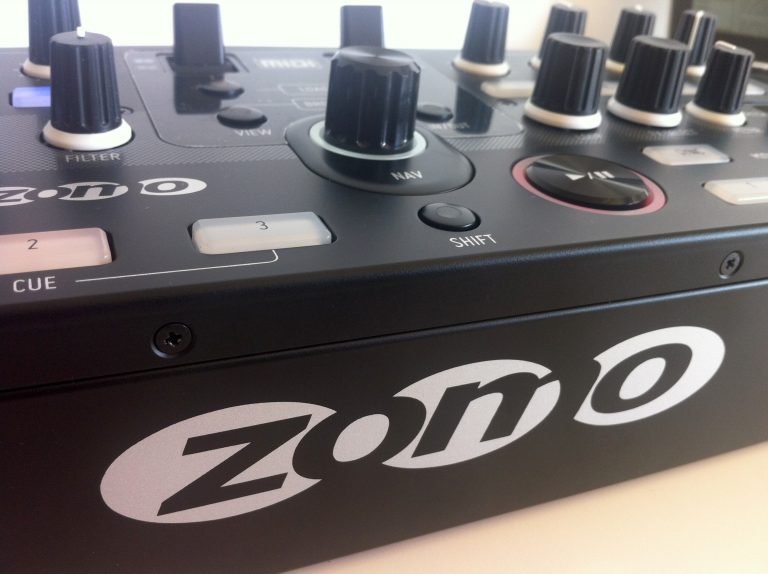 Review & Video: Zomo MC-1000 DJ Midi Controller - Digital DJ Tips