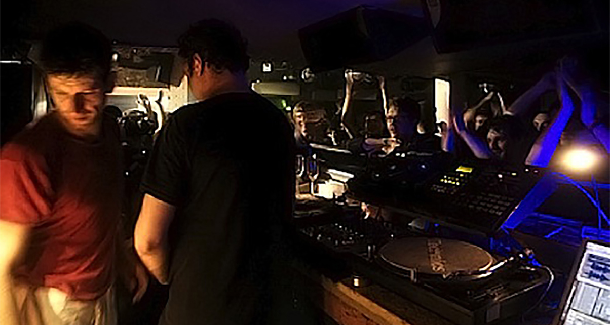 9 Tips For Harmony In The DJ Booth - Digital DJ Tips
