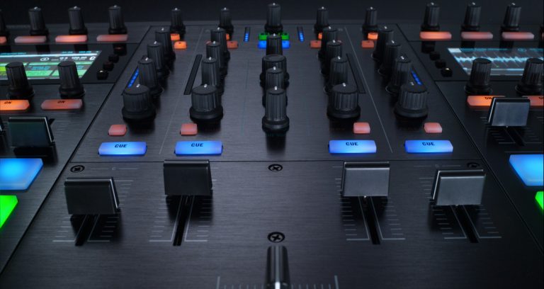Native Instruments Traktor Kontrol S8 Controller Review - Digital DJ Tips