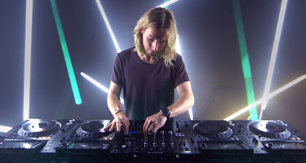 Friday Five: The Art Of The Perfect Mixtape - Digital DJ Tips