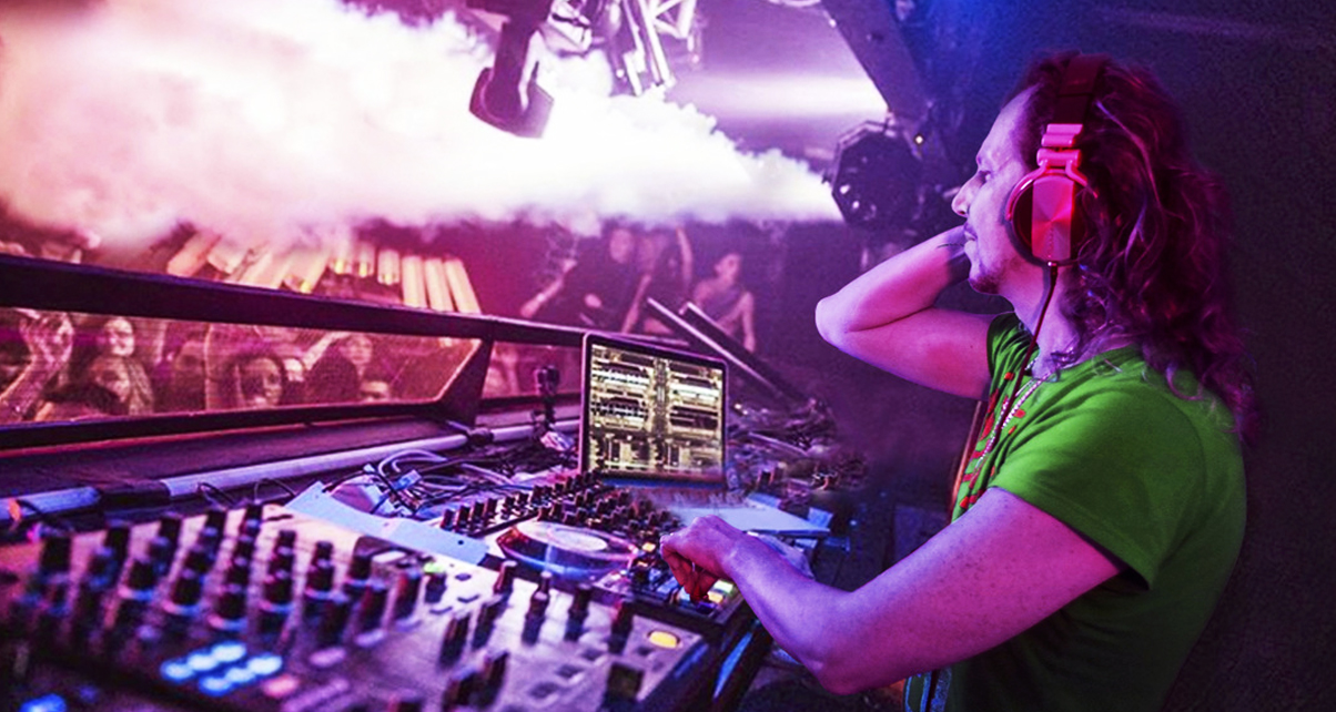 When Is A Good Time To Go Full Time As A DJ? - Digital DJ Tips