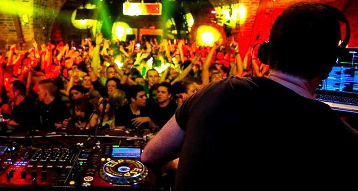 Friday Five: How To Make It Big In Your Hometown - Digital DJ Tips