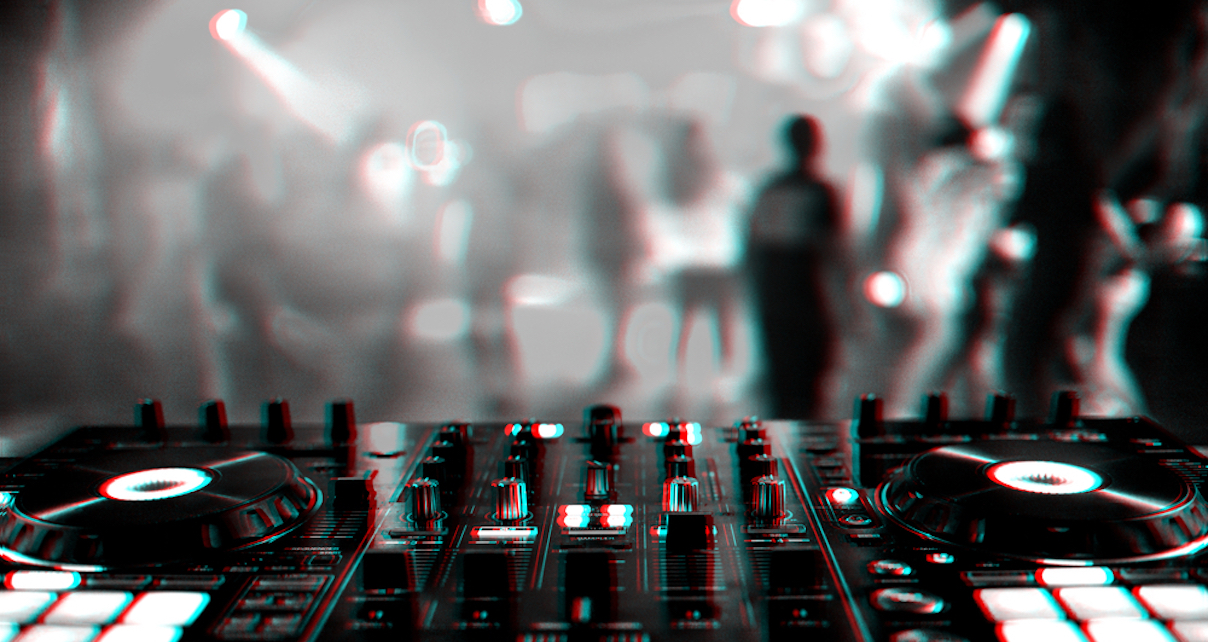 5 Things A Decade Of Semi-Pro DJing Has Taught Me - Digital DJ Tips
