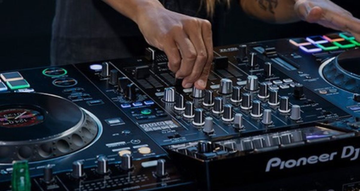 Free Pioneer DJ XDJ-XZ Training Tutorial & Video Manual - Digital DJ Tips