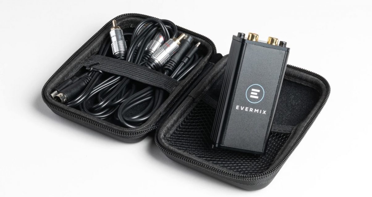 How To Livestream DJ Sets From Your Phone