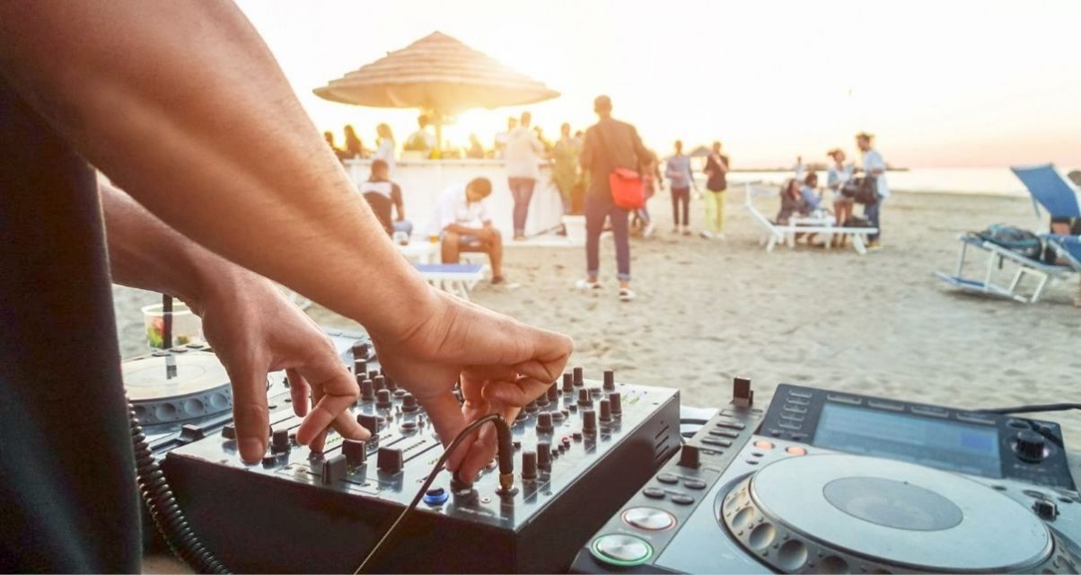 How To Be A Genre Fluid DJ - Digital DJ Tips
