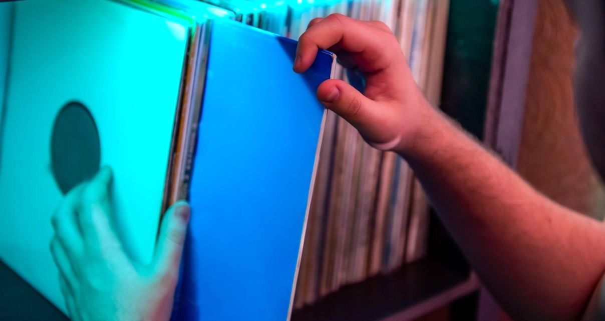 How Pro DJs "Pre-Read" Their Crowds - Digital DJ Tips