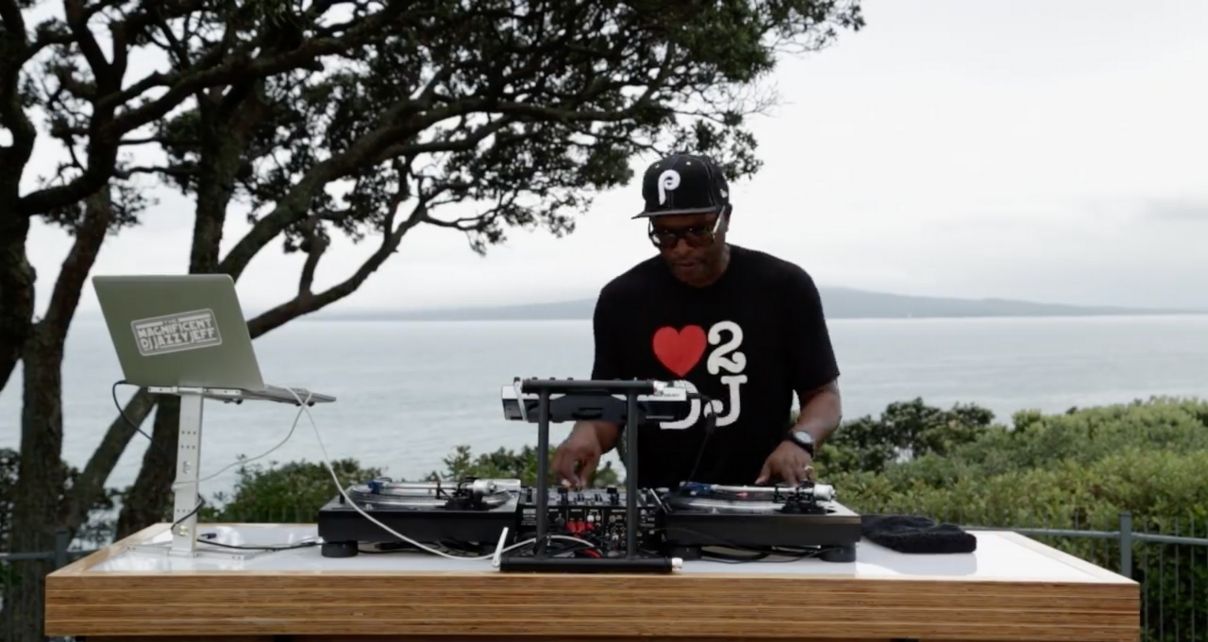 DJ Jazzy Jeff - 12 Amazing Career Moments You Have To See