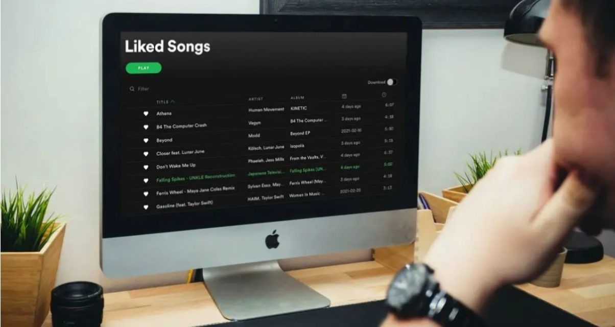 How To Pick Songs For A DJ Set - Digital DJ Tips
