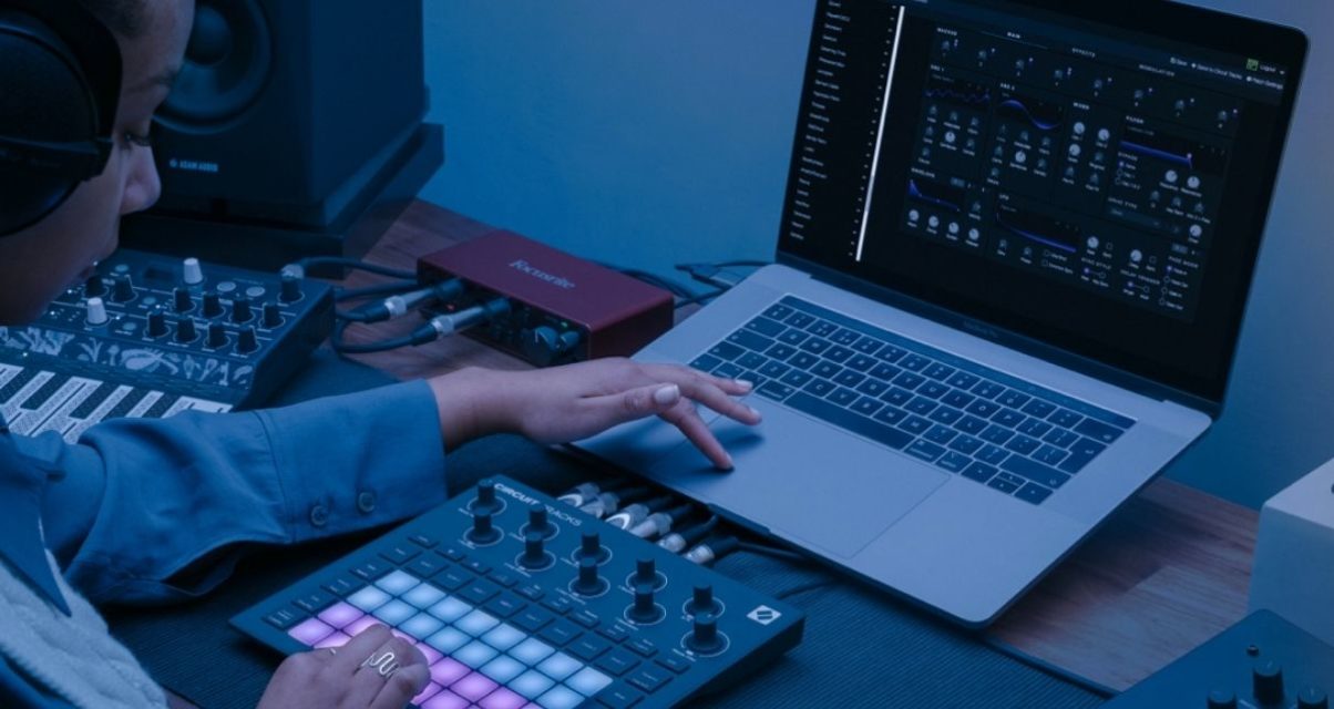 Novation Circuit Tracks Standalone Groovebox Review - Digital DJ Tips