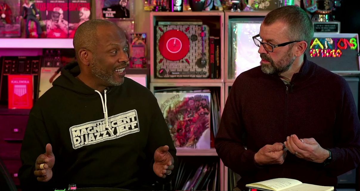 How To DJ With Digital DJ Controllers & Pro Gear - Digital DJ Tips