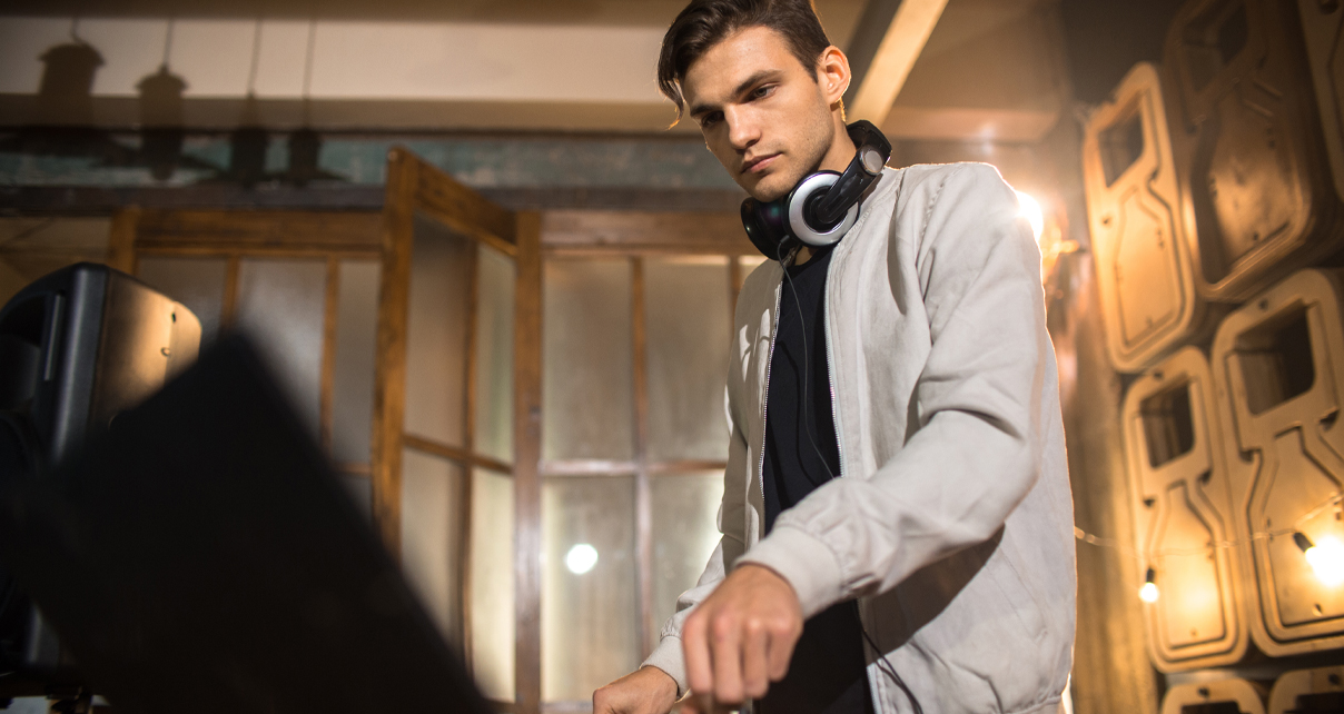 The Best Way To Find Your DJ Name [Live DJing Q&A With Phil Morse]