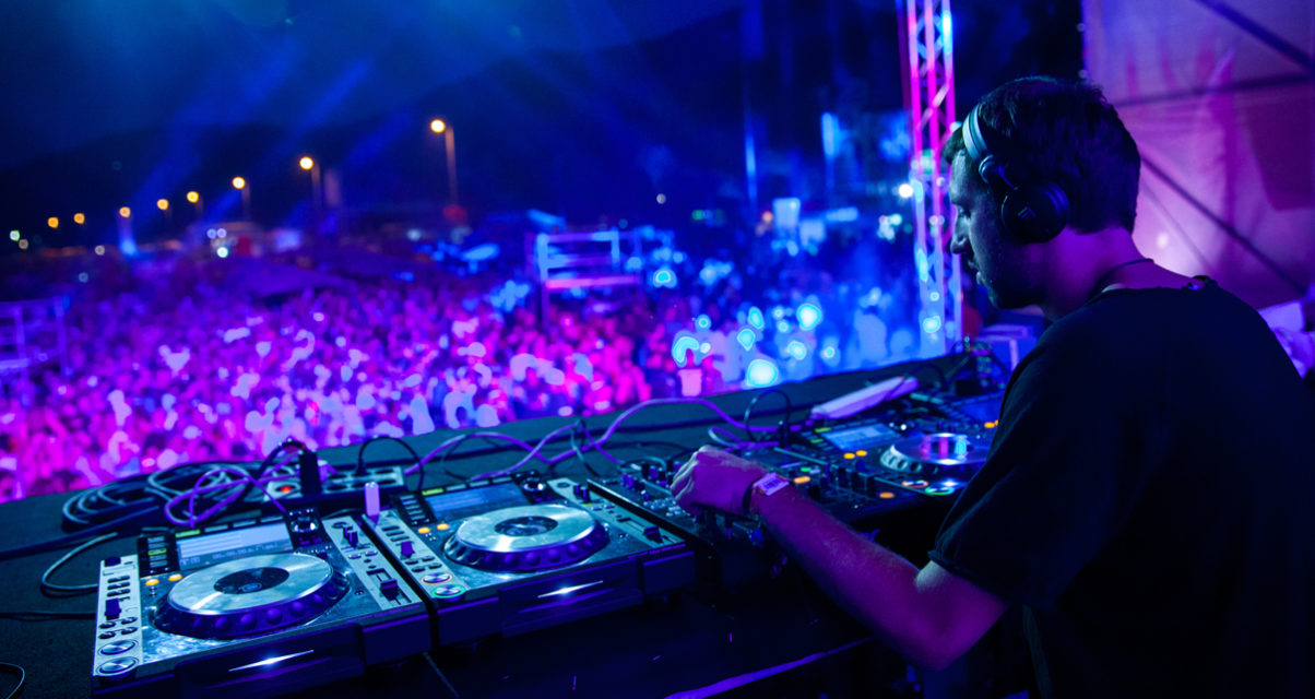 The Best Way To Find Your DJ Name [Live DJing Q&A With Phil Morse]