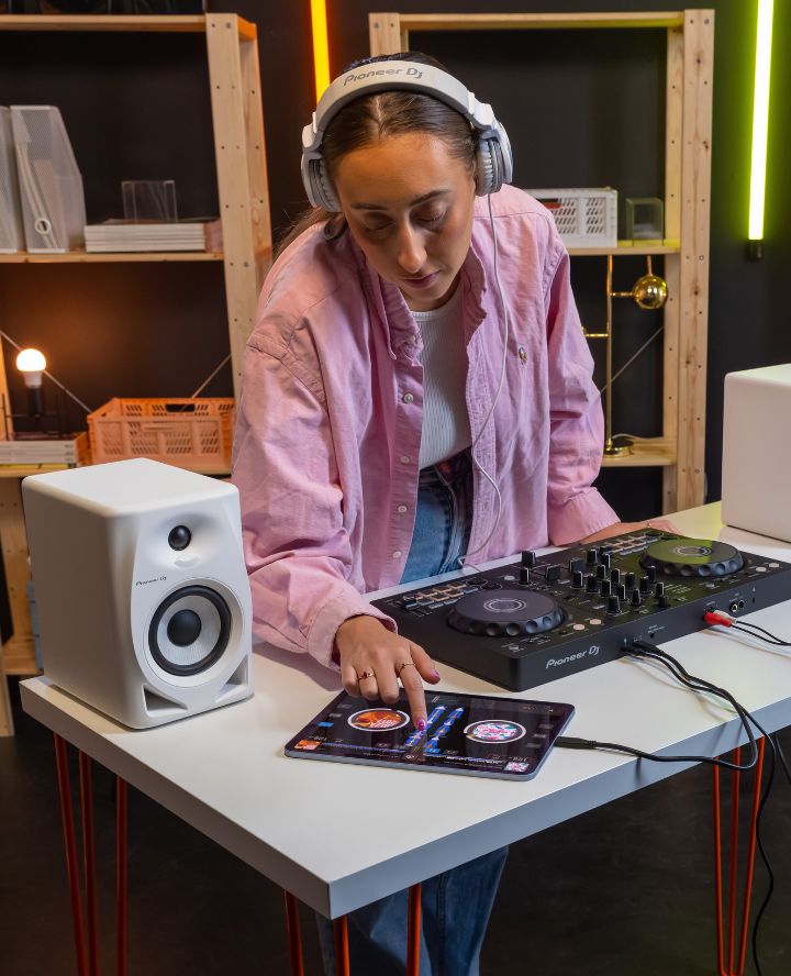 Best Pioneer DJ Gear 2024 - Digital DJ Tips
