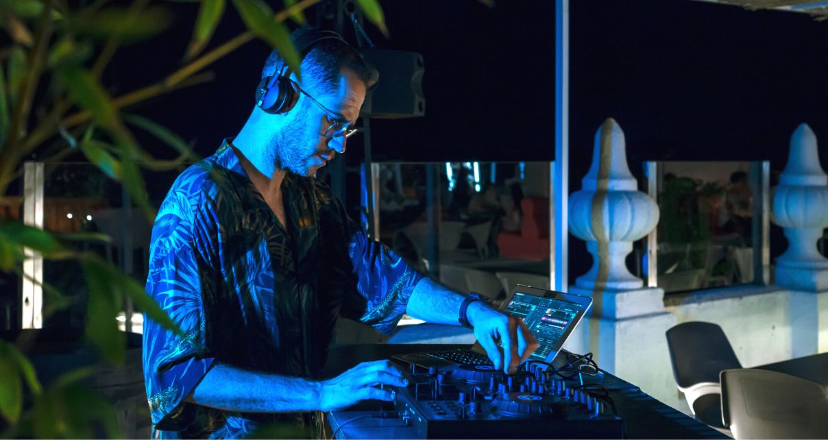 How To DJ With Spotify: 4 Ways To Do It In 2025 - Digital DJ Tips