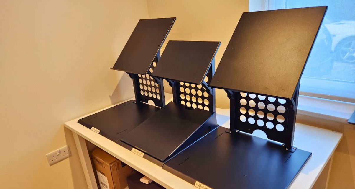 DJ Standz Modular Gear Stands Review - Digital DJ Tips