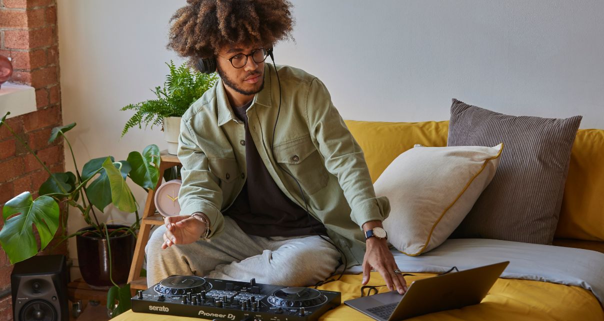 "I'm New To DJing, Is It OK To Use Sync?" - Digital DJ Tips